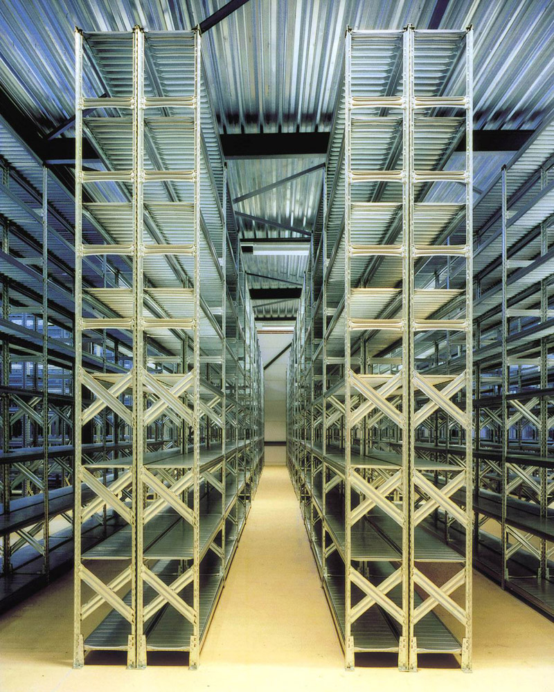 Metalsistem stellingen | Legbordstellingen | Noordrek BV